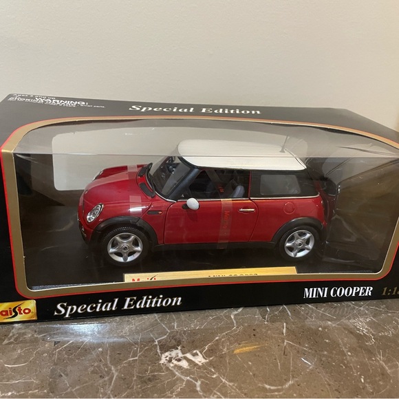 Maisto | Toys | Maisto Diecast 18 Scale Mini Cooper Nwb | Poshmark